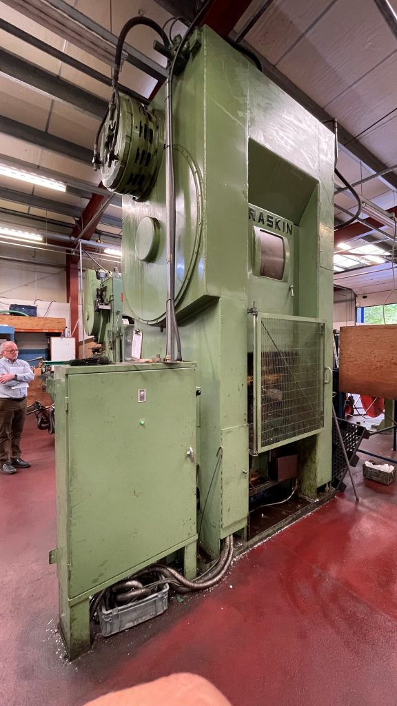 RASKIN 2010SA 200 TON PRESS - Machsell Machine Tools